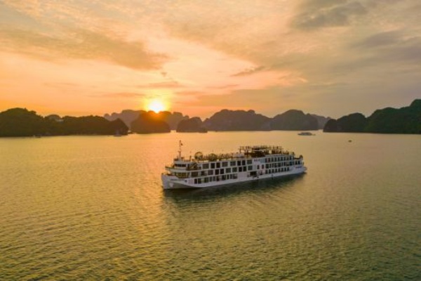 Ha Long Bay Caves - 10 Must-Visit Caves in Ha long Bay