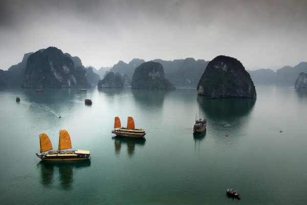 Is Ha Long Bay worth visiting? Top 16 reasons why is worth visiting